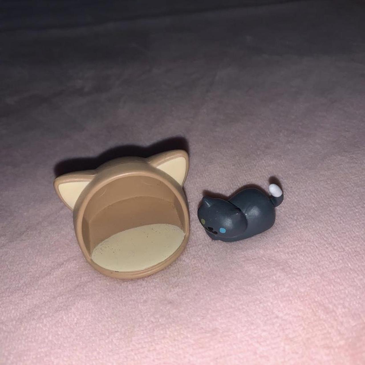 Cute mini cat figures from hot topic great condition... - Depop