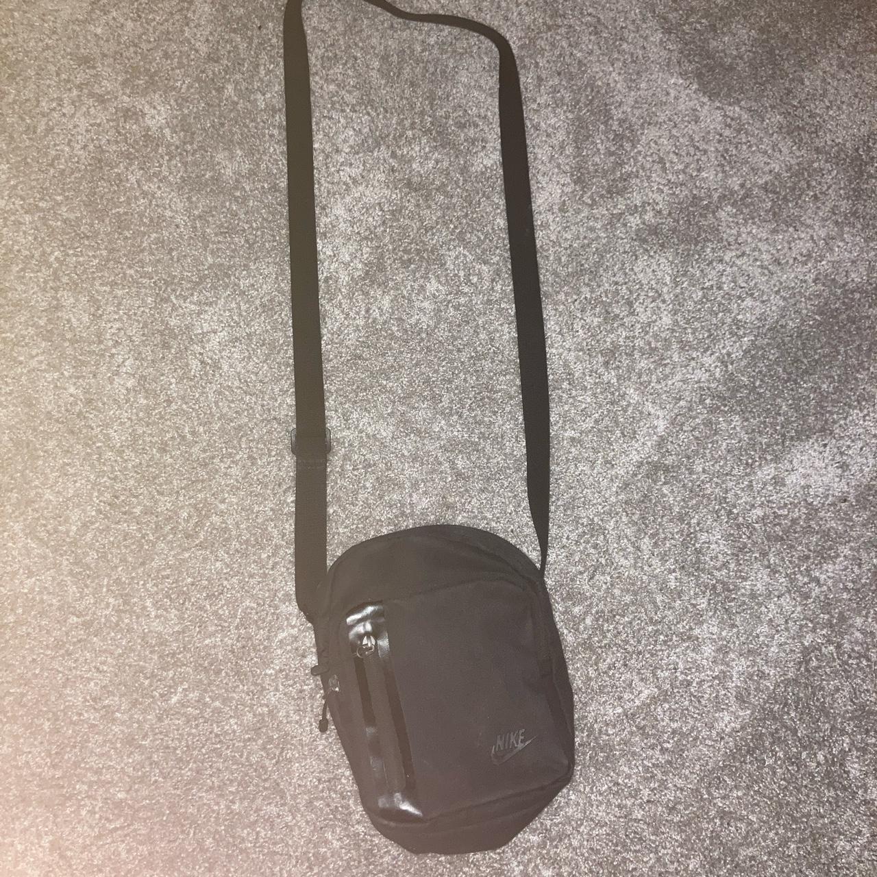 Nike Men's Black Bag | Depop