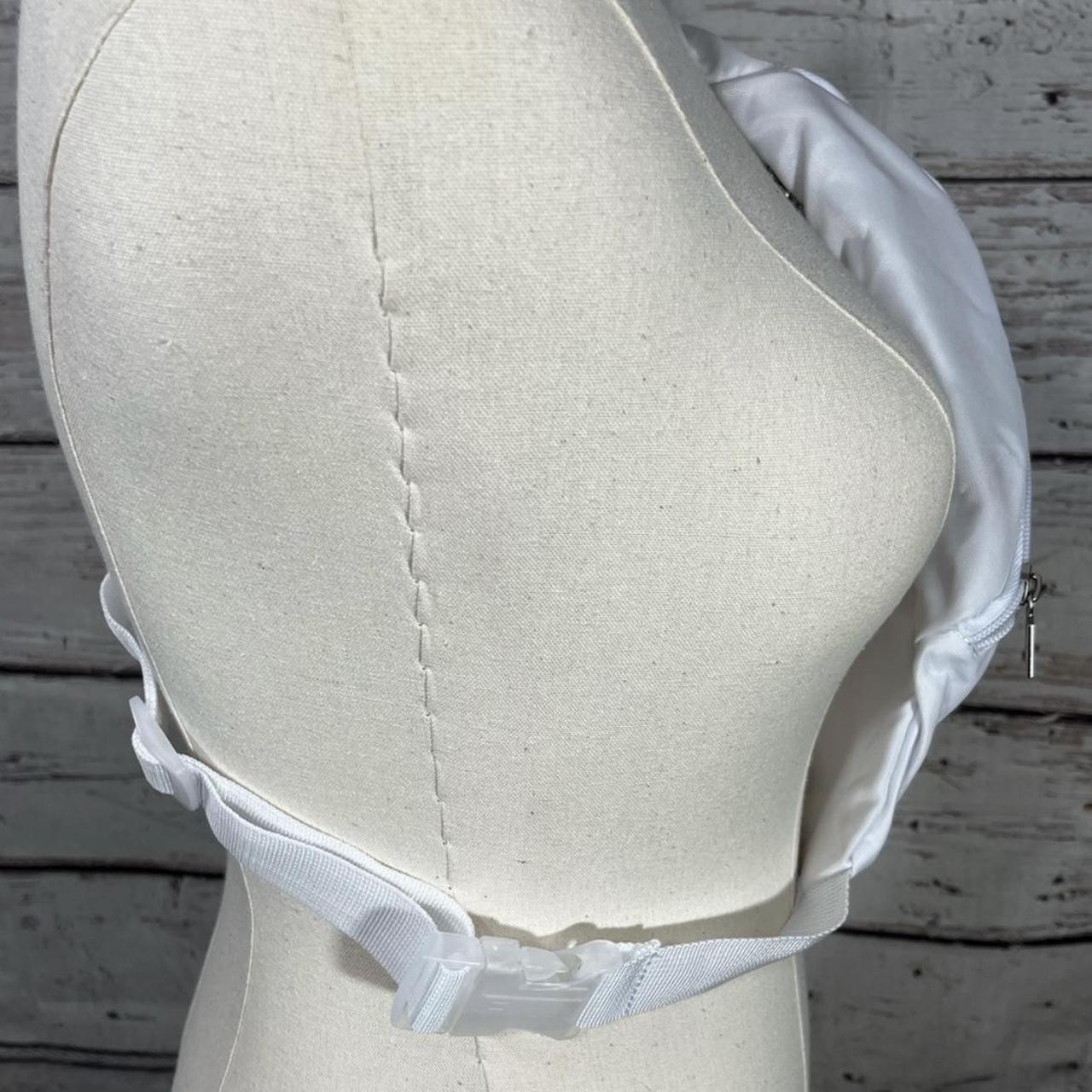 FILA Fanny Pack/Belt Bag White w Red/Navy... - Depop