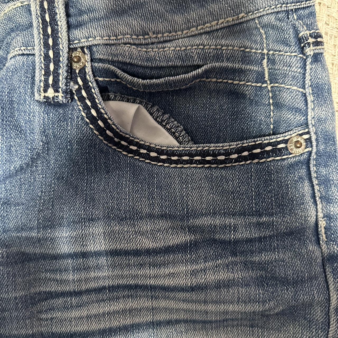 cute y2k shorts. super cute details on back #y2k... - Depop