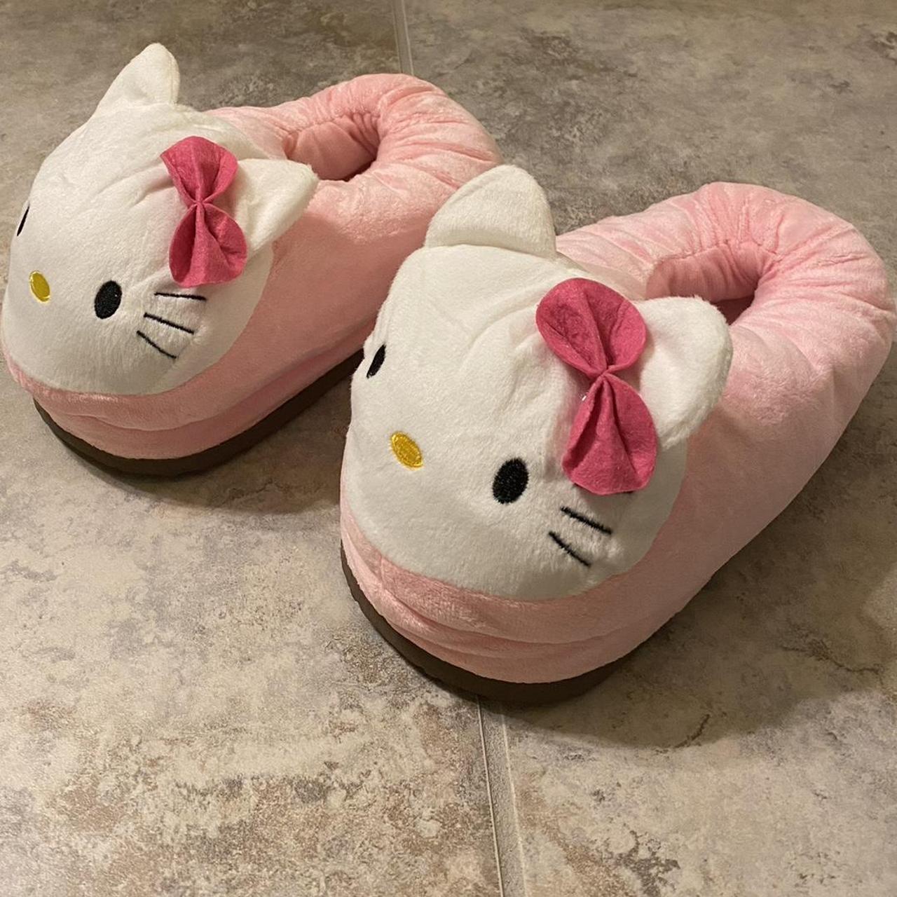hello kitty slippers fits size 6 #hellokitty... - Depop