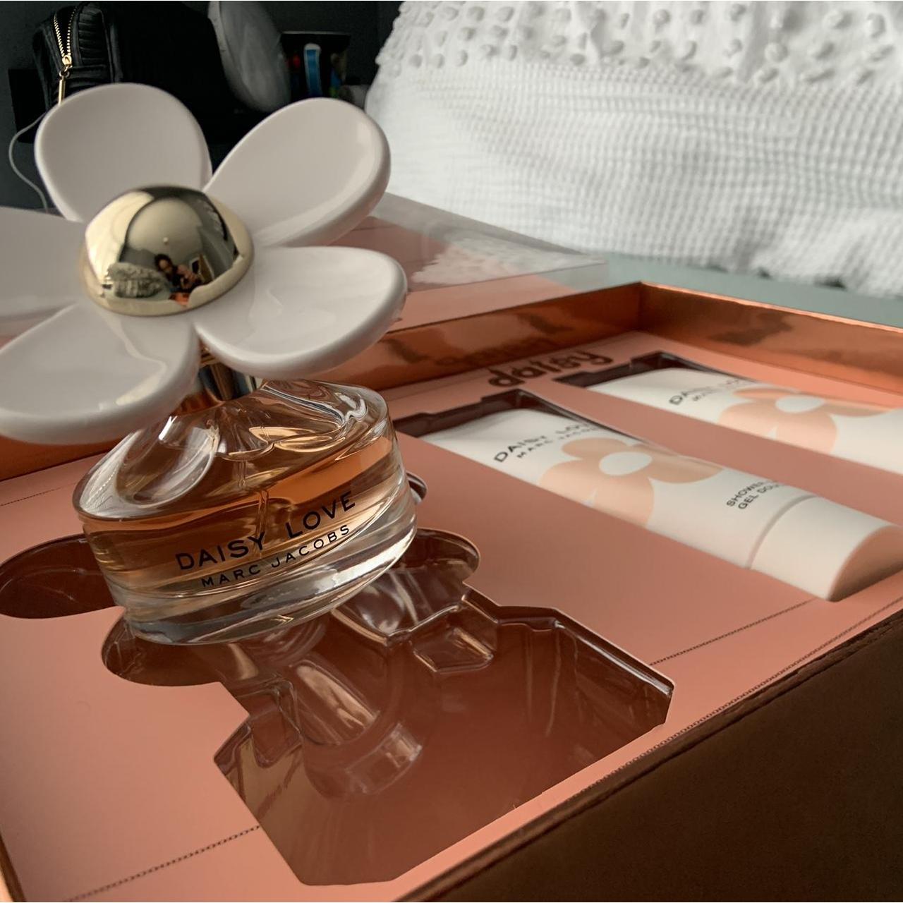 Marc Jacob Daisy love fragrance 50ml gift set new... - Depop