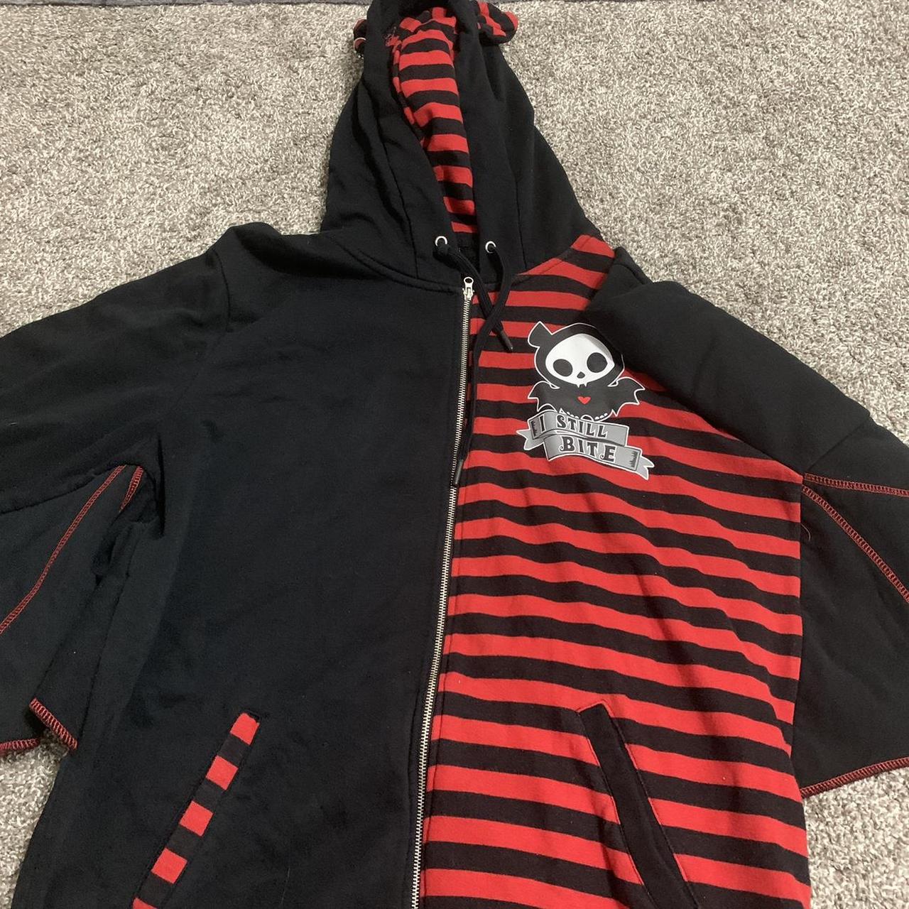 Hot Topic Women's Black and Red Jacket | Depop