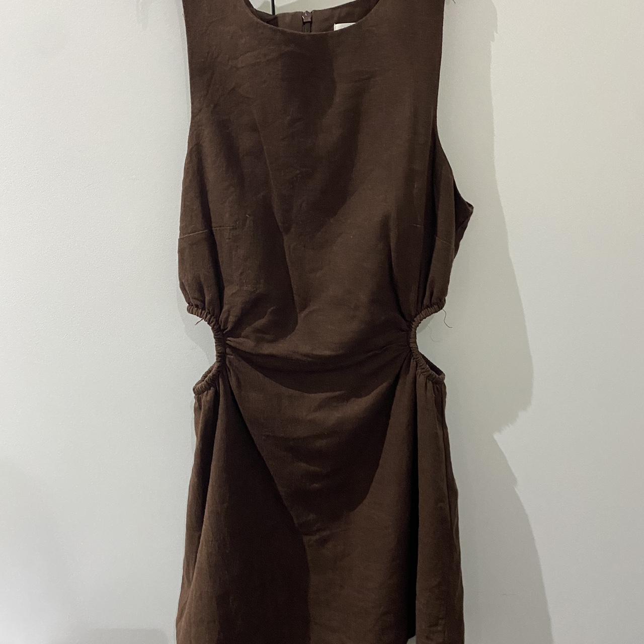Brown supre linen mini dress 🤎 flattering side cut... - Depop