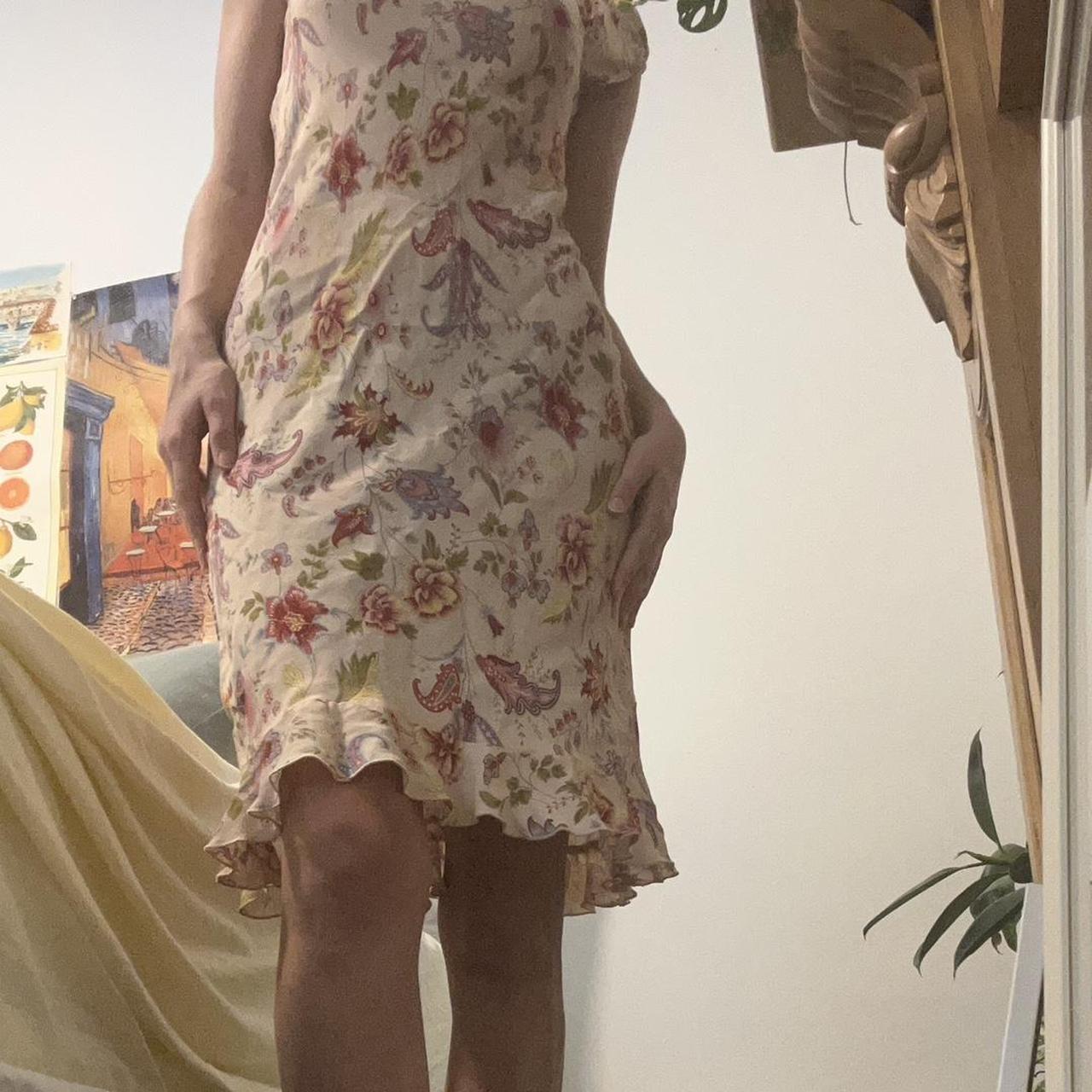 Gorgeous Floral Rampage Dress 🌹💐🌺 So pretty ! Soft... - Depop
