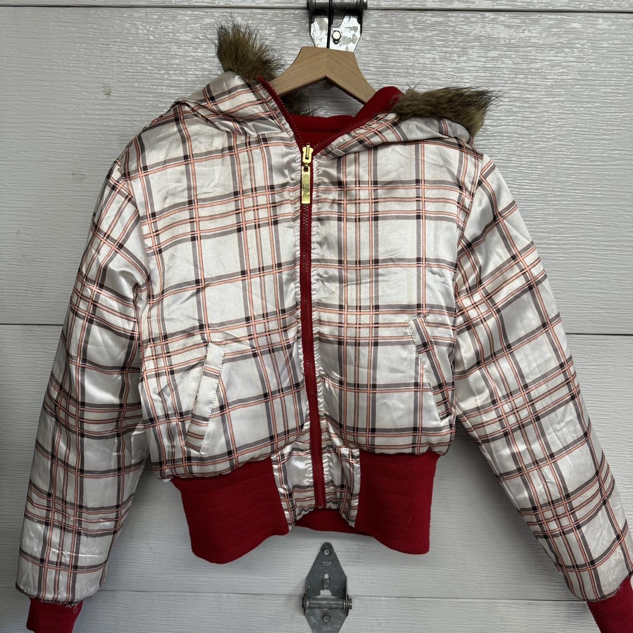 Reversible Apple bottoms jacket w/ fur 🍎 - Depop