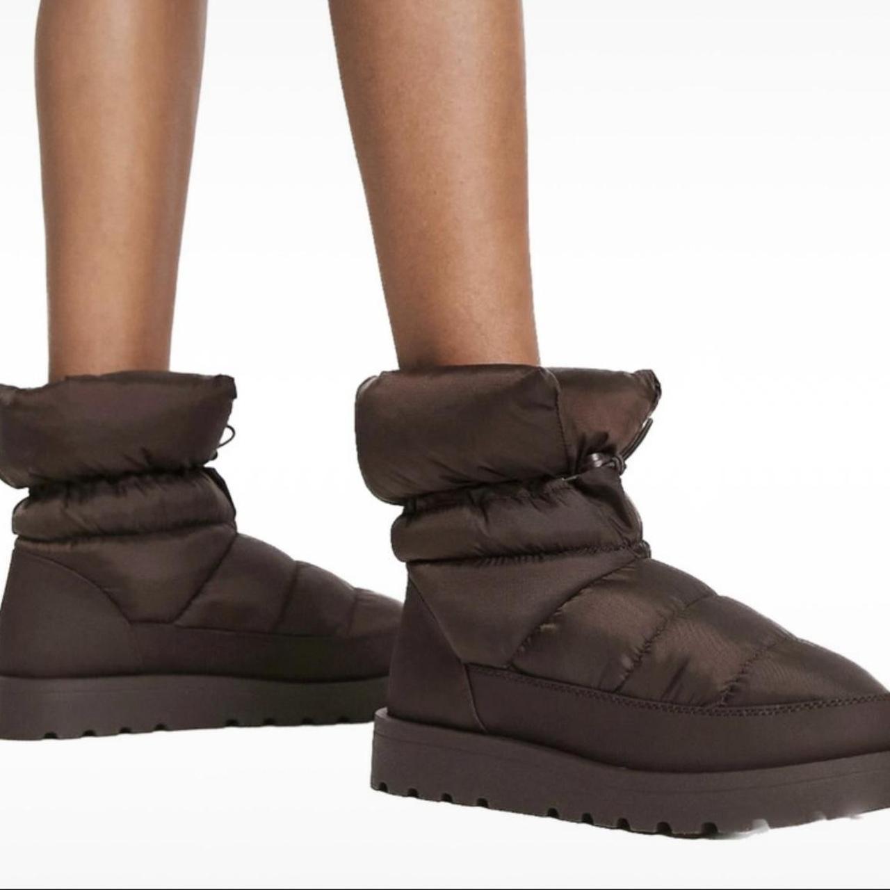 The CUTEST puffer midi boots in brown NEVER WORN... - Depop