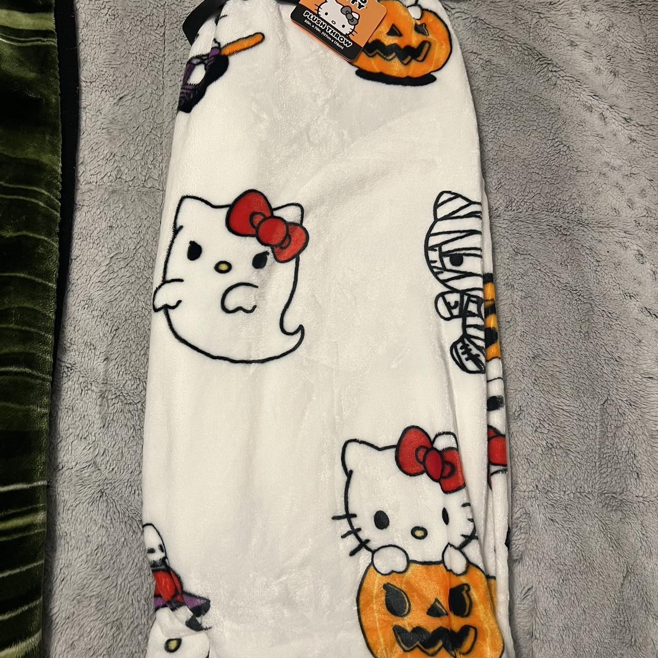 👻Hello kitty blanket!🎃 Brand new - Depop