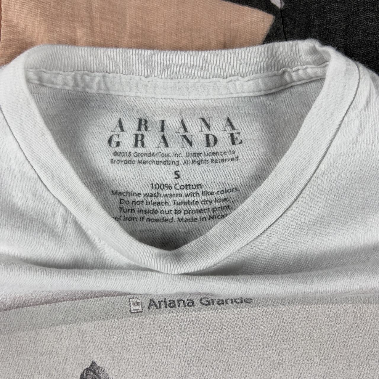Ariana Grande The Honey Moon World Tour 2015 Small... - Depop