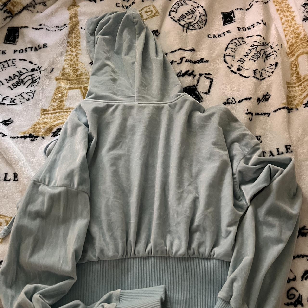 FOREVER 21 Limited Edition Blue Hello Kitty velour... - Depop