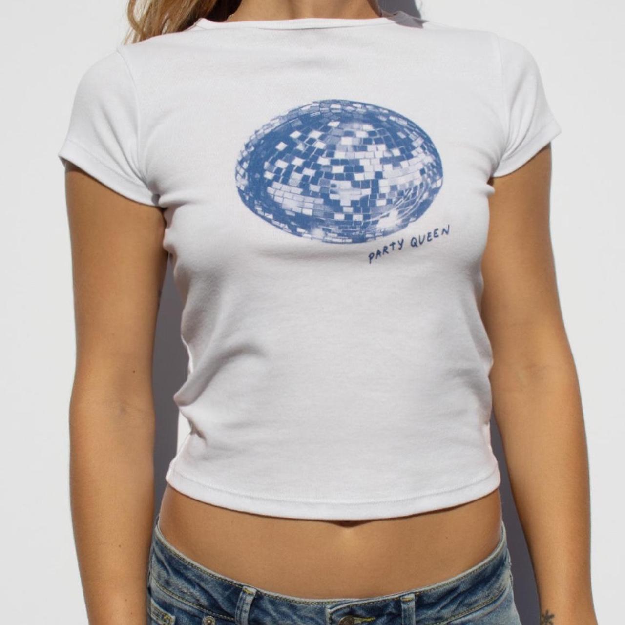 cute subdued graphic tee never worn size 6/8 no... - Depop