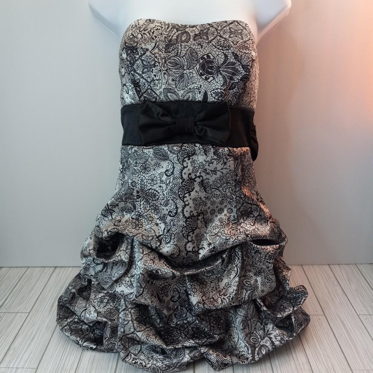 Ruby Rox Strapless Mini Dress Preowned good... - Depop