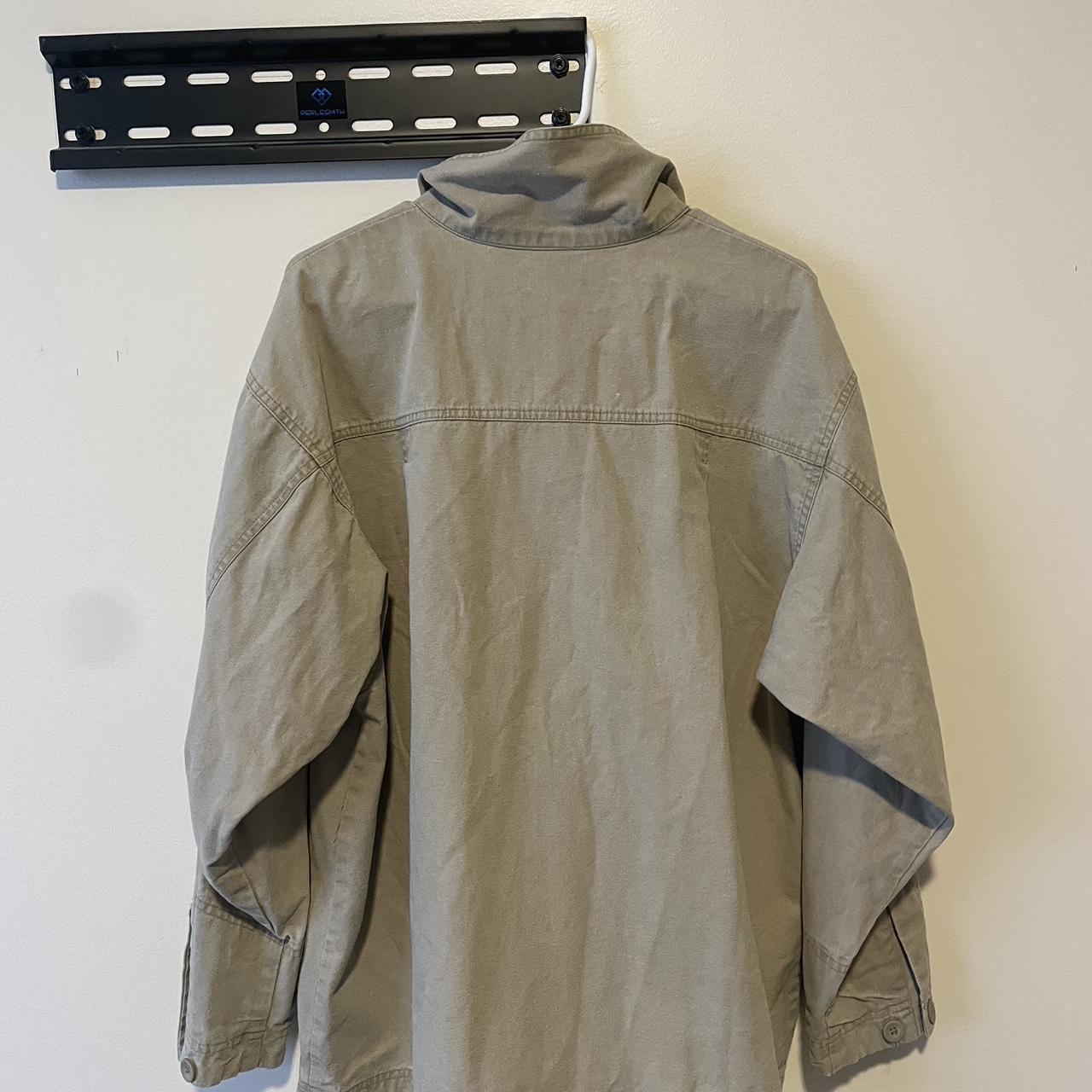 Nike ACG Men's Cream Jacket | Depop