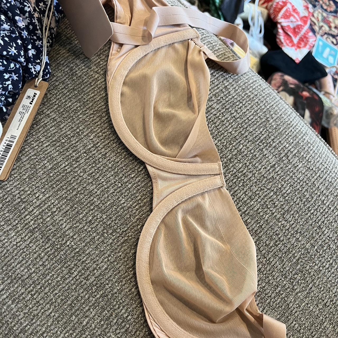 Never worn skims mesh bra - size 32b - Depop