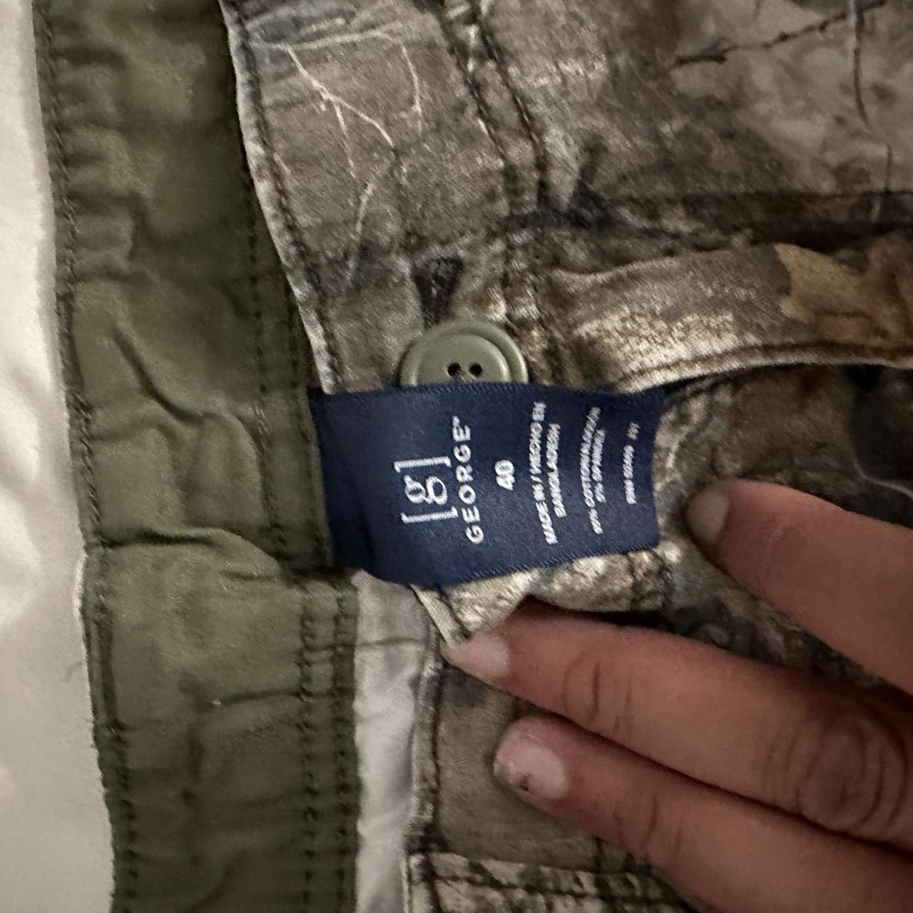 Real Tree camo cargo shorts - Depop