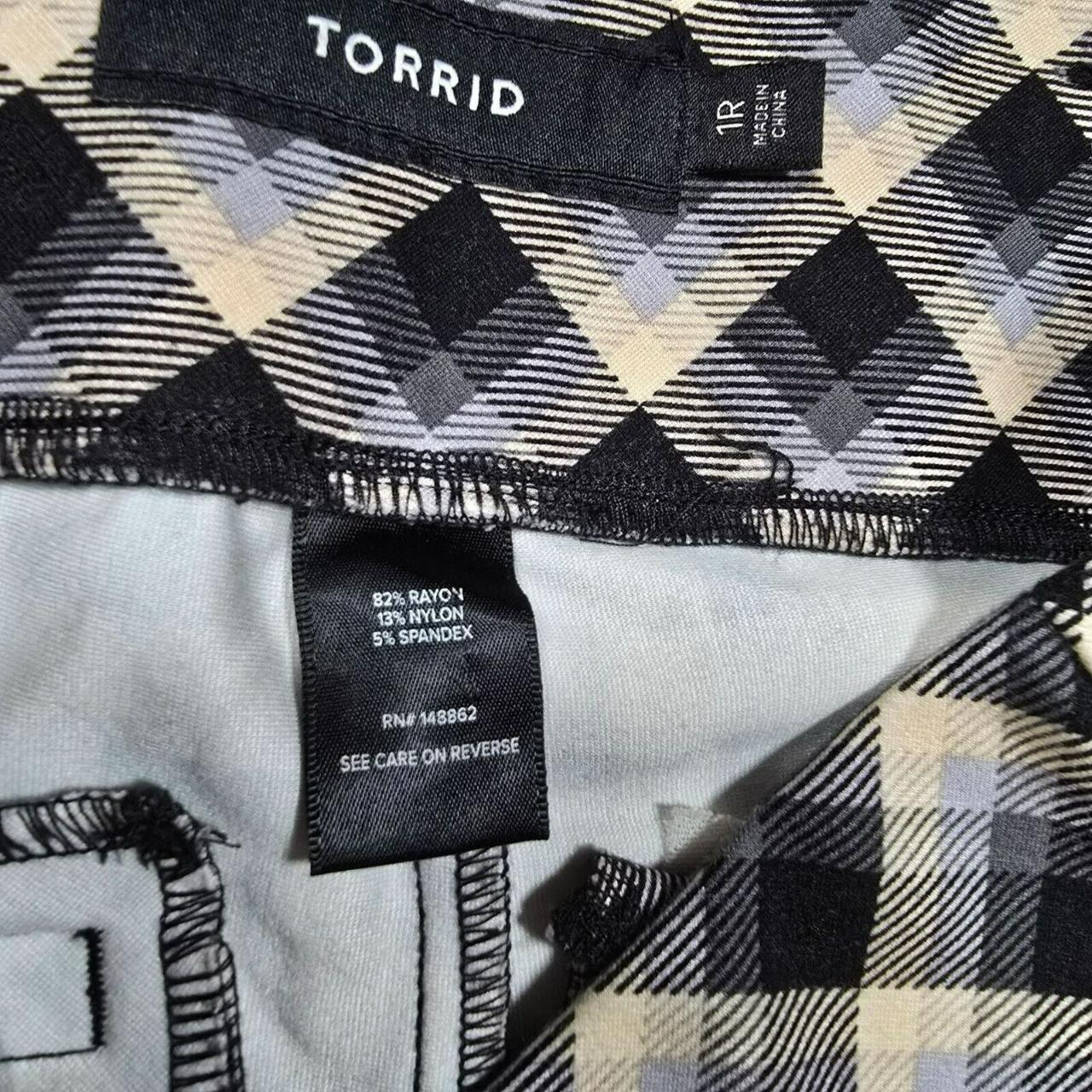 Torrid Plus Size 1R Black & Beige Plaid High-Waisted... - Depop