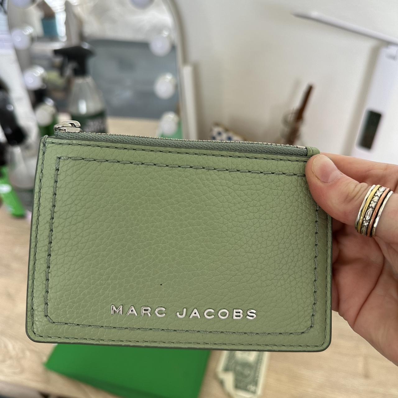 Marc Jacobs wallet!! Never used, adorable! - Depop