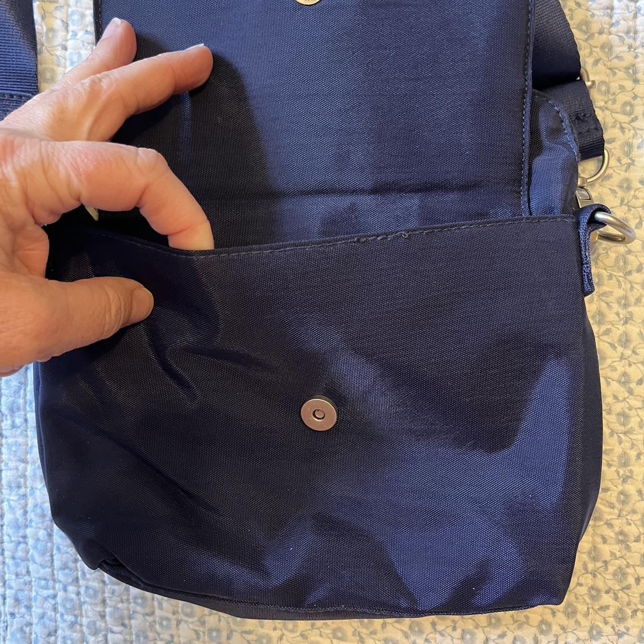 Baggallini Navy Crossbody - Depop