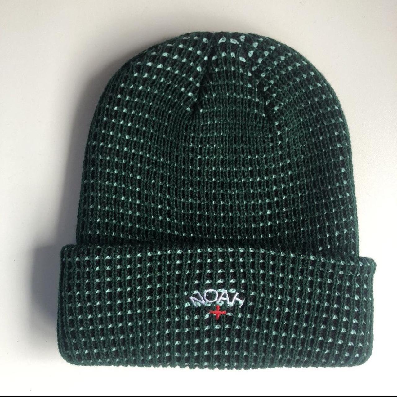 Noah tri-color beanie green - Depop