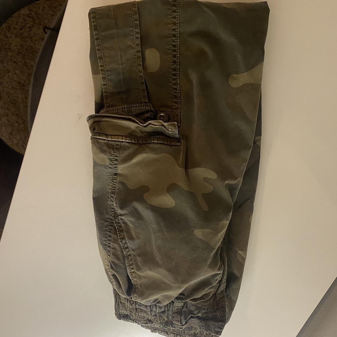 American Eagle Camo Cargo Pants Worn Several Times Depop