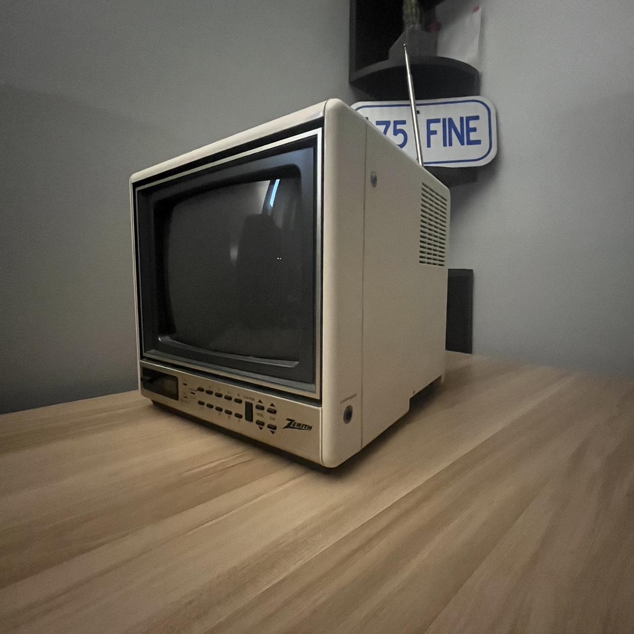 Zenith 9” Vintage TV DOES NOT WORK PURELY FOR... - Depop