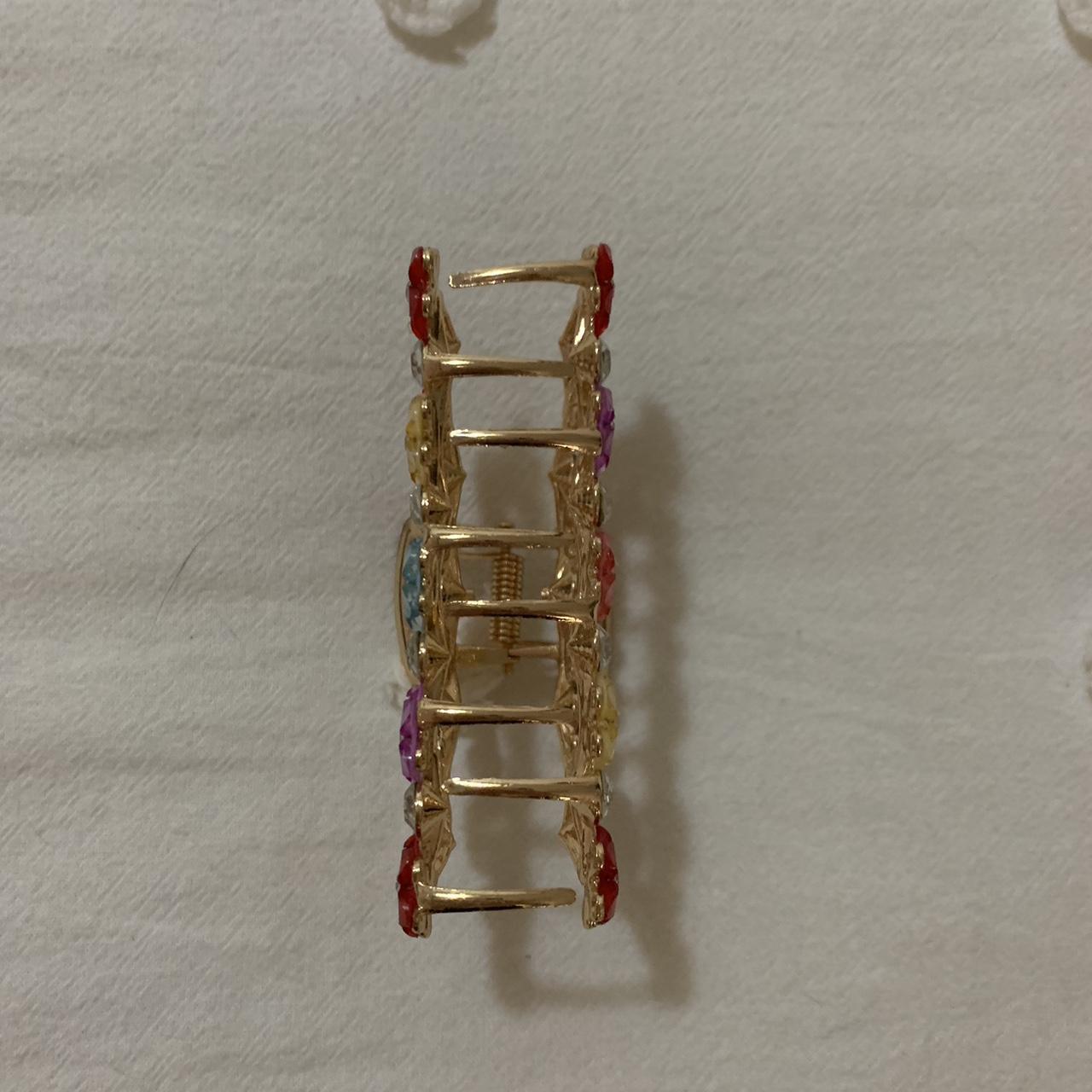 super cute gold floral claw clip from shein! never... - Depop