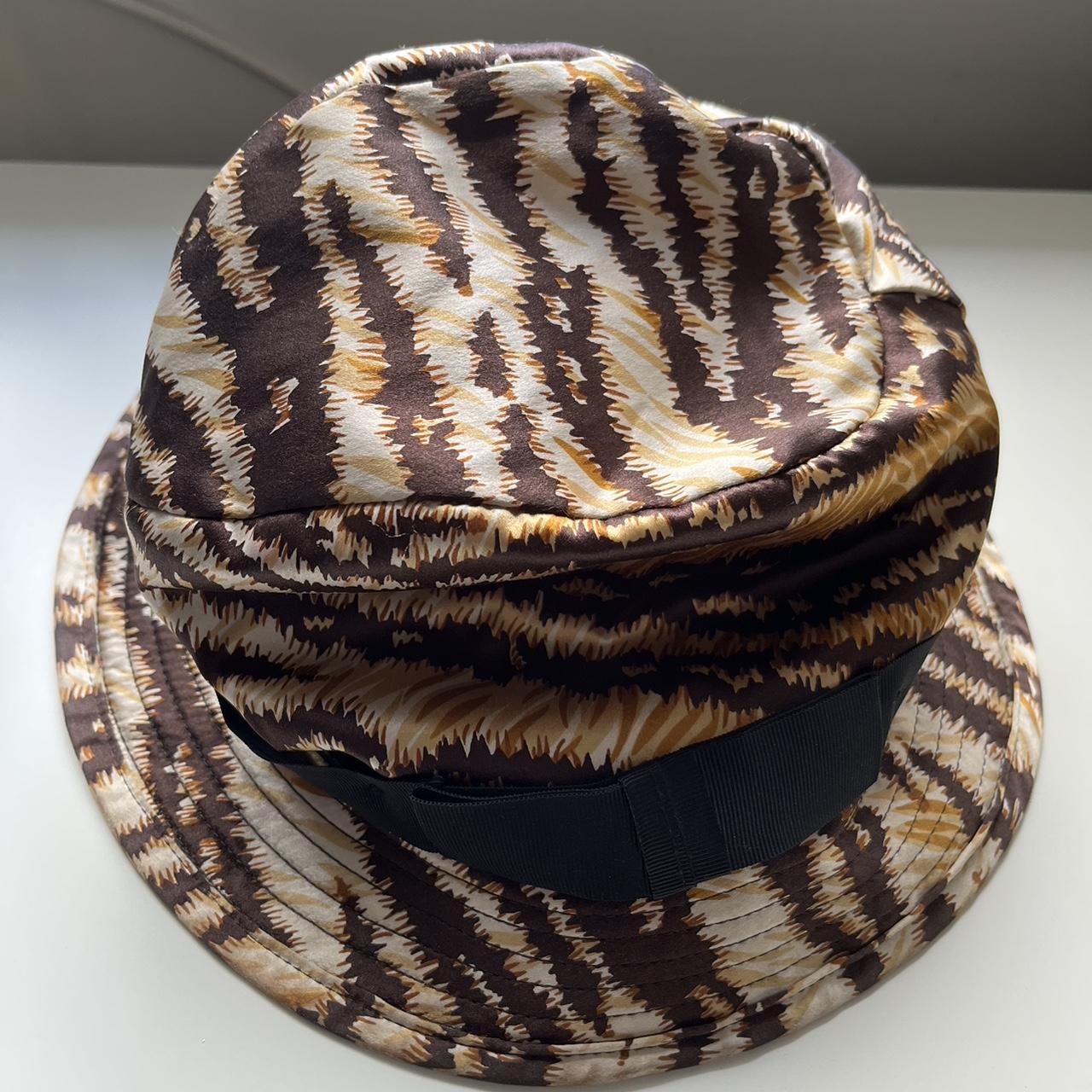 Dolce&Gabbana leopard 🐆 bucket hat Vintage, Dolce &... - Depop