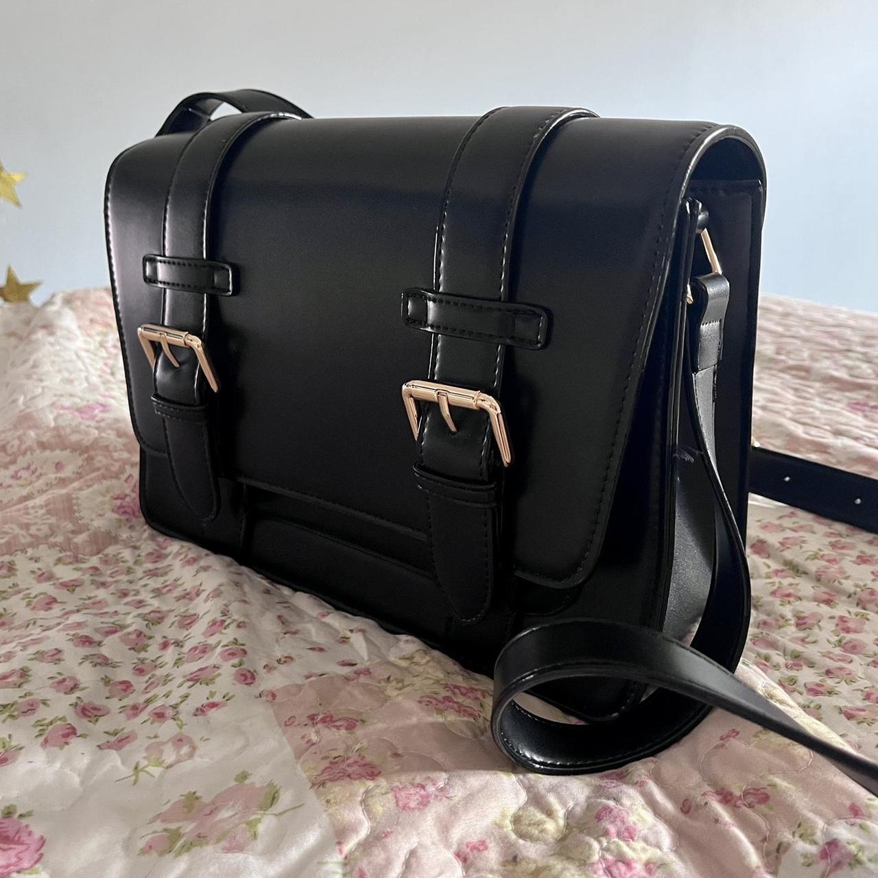 Ecosusi Jane messenger bag in good condition.... - Depop