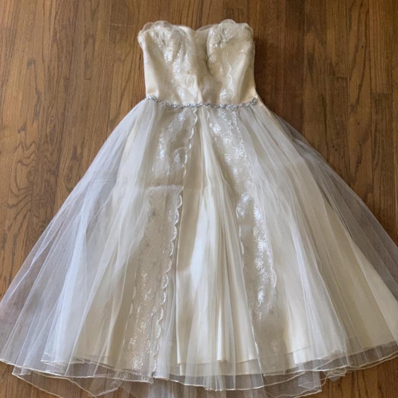 Snowball Vintage 50s Dress Tea length Gorgeous... - Depop