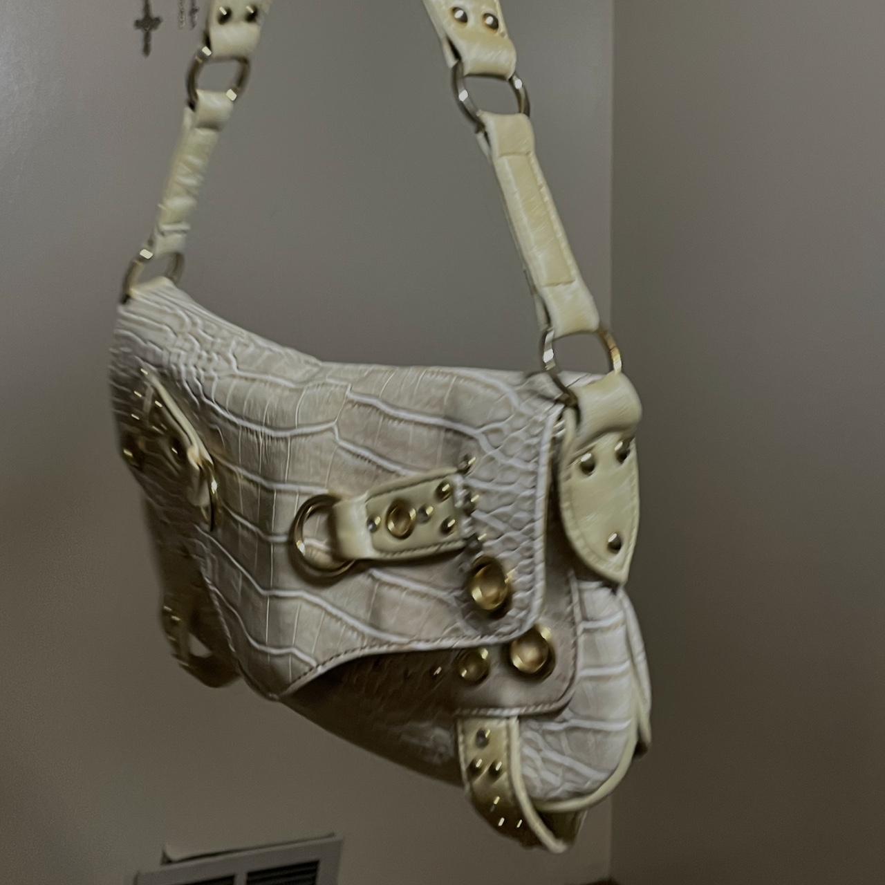 Y2K apple bottom bag Ripping on bag 🌟message me... - Depop