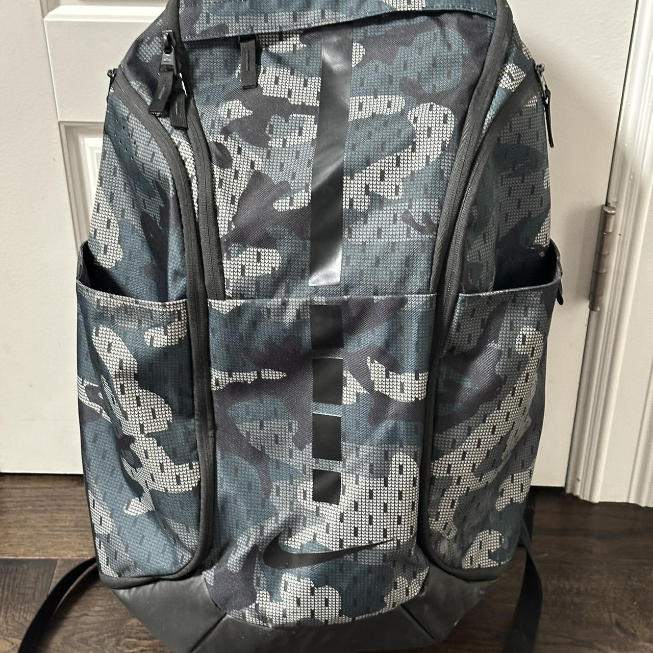 Nike Elite Basketball Bag Camo - Depop