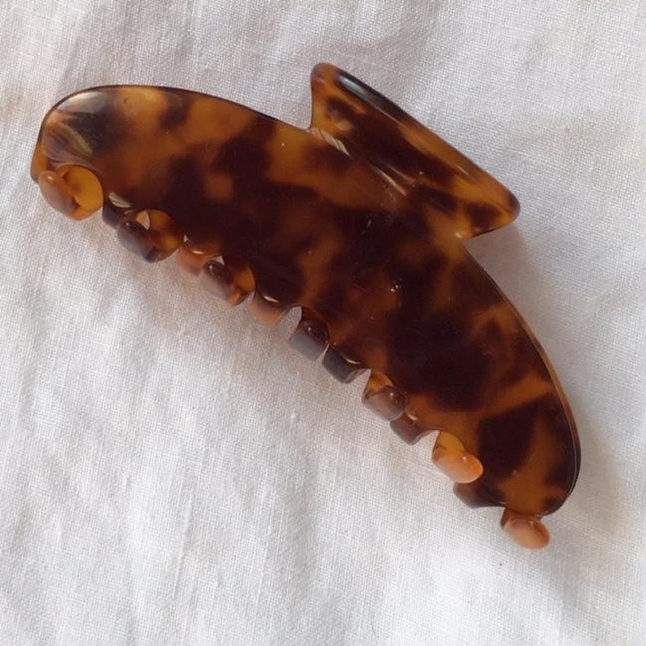 EMI jay hair clip - Depop