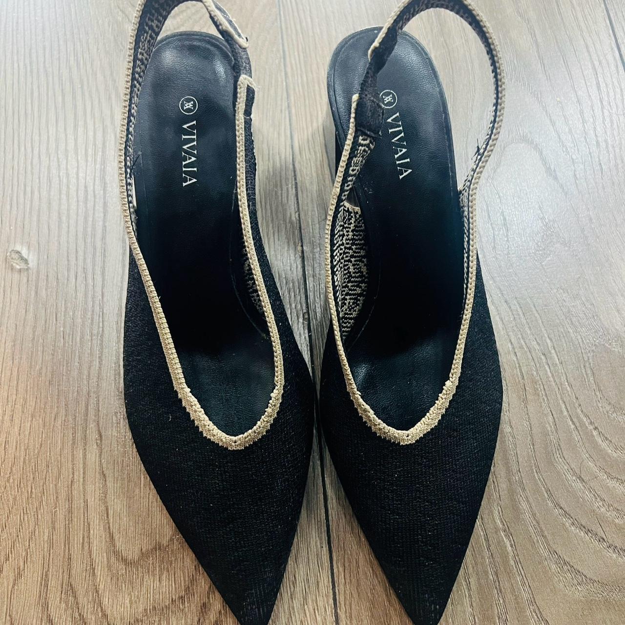 VIVAIA Pointed Toe Sandal Size 7 In great... - Depop