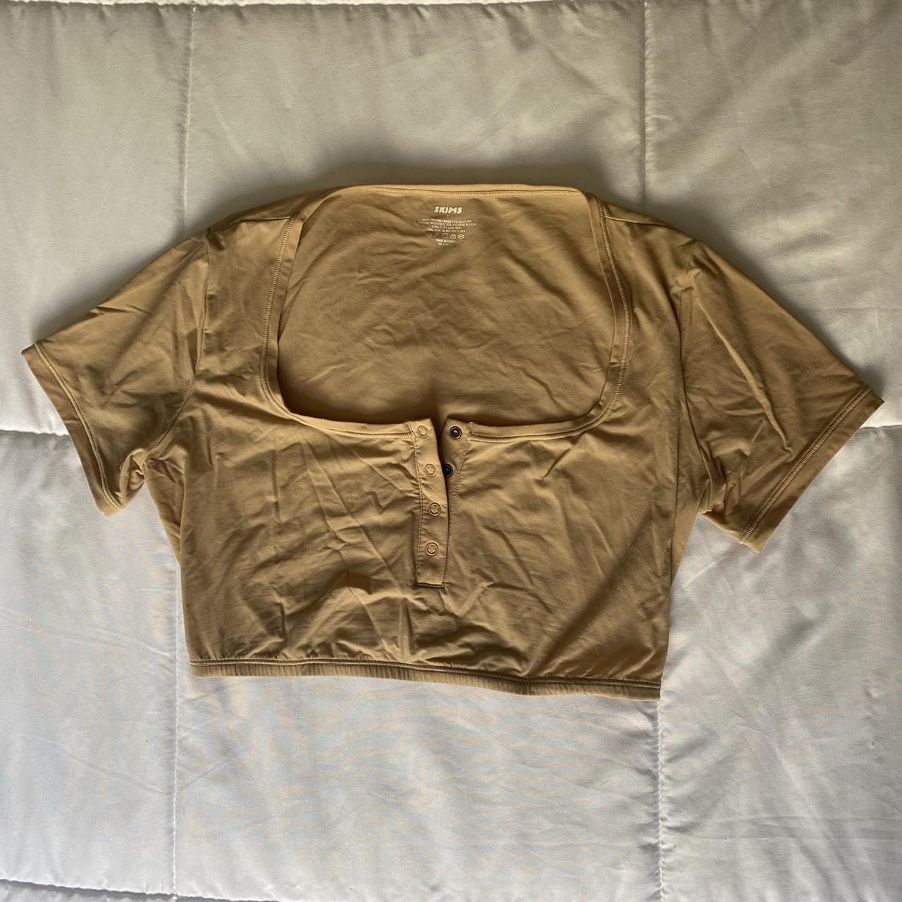 skims cropped fits everybody size small - Depop