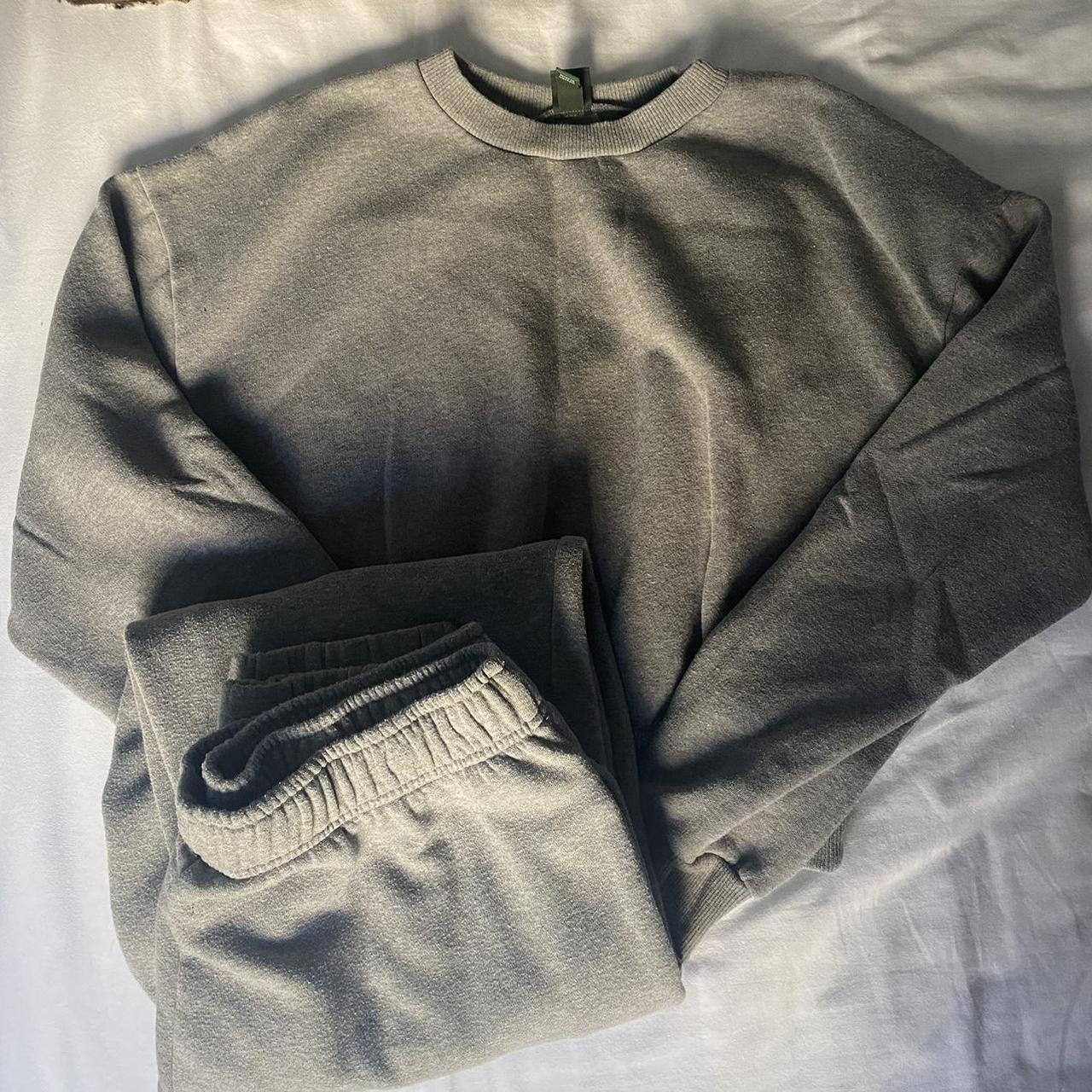 target grey sweatsuit set pullover large sweats... - Depop
