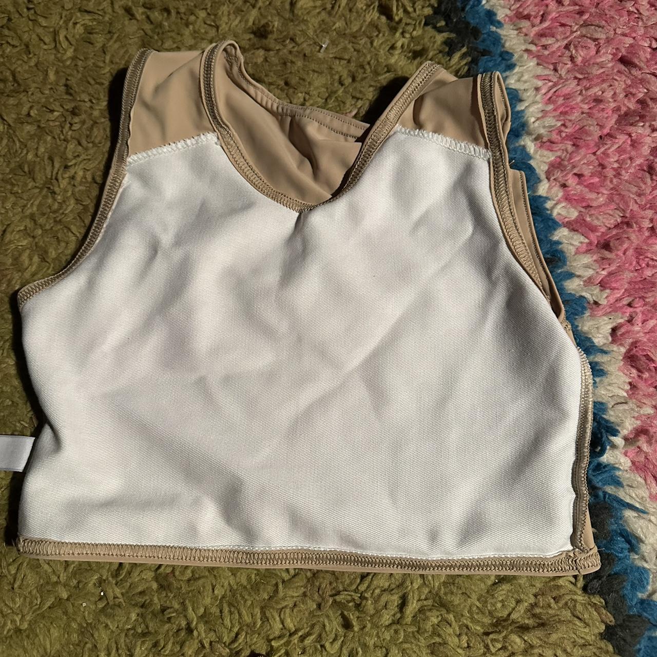 Gc2b XS binder ! Measurements in picture! - Depop