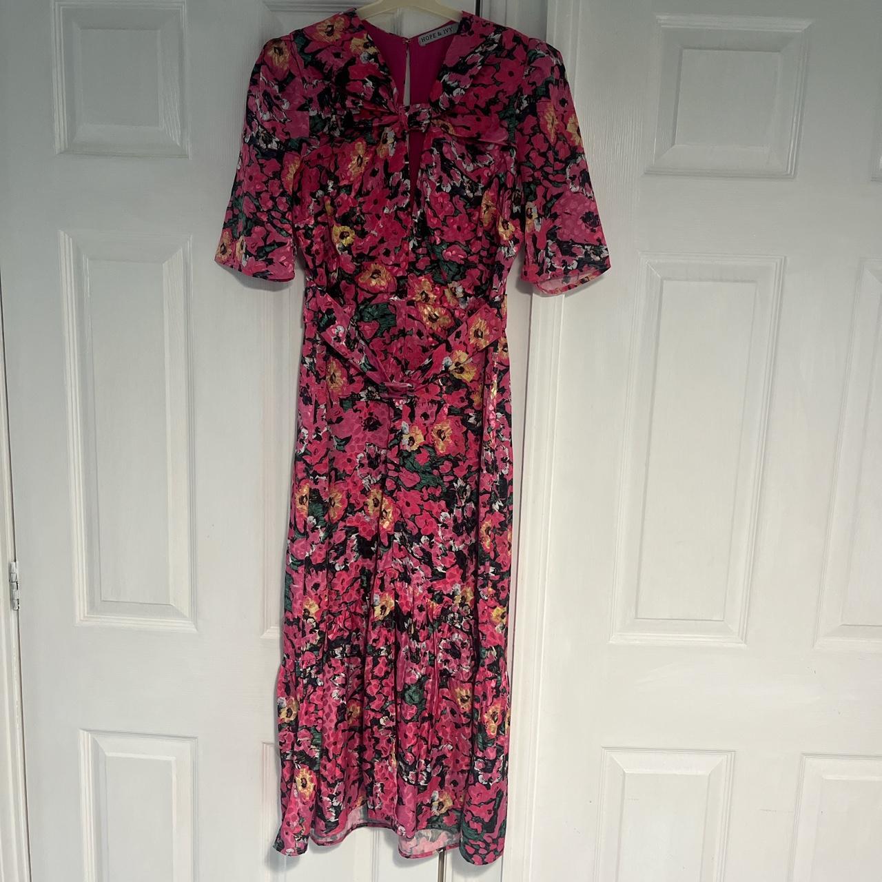 Hope & Ivy midi dress. Silly material, worn once for... - Depop