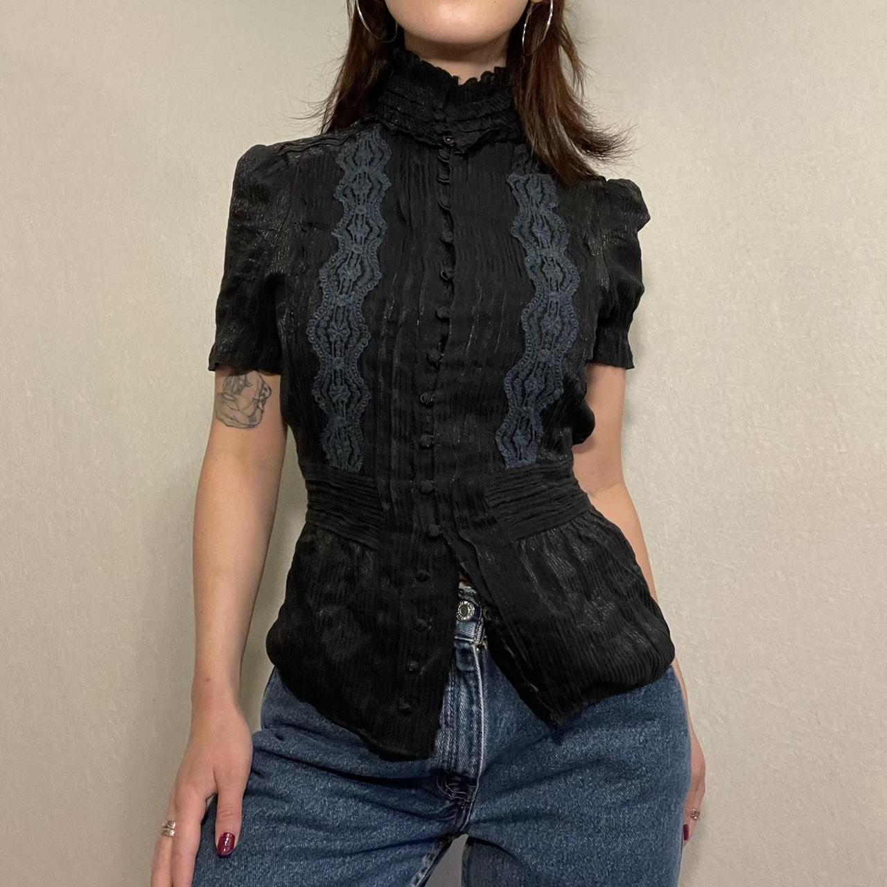 Gorgeous vintage button up blouse 🖤 worn a handful... - Depop