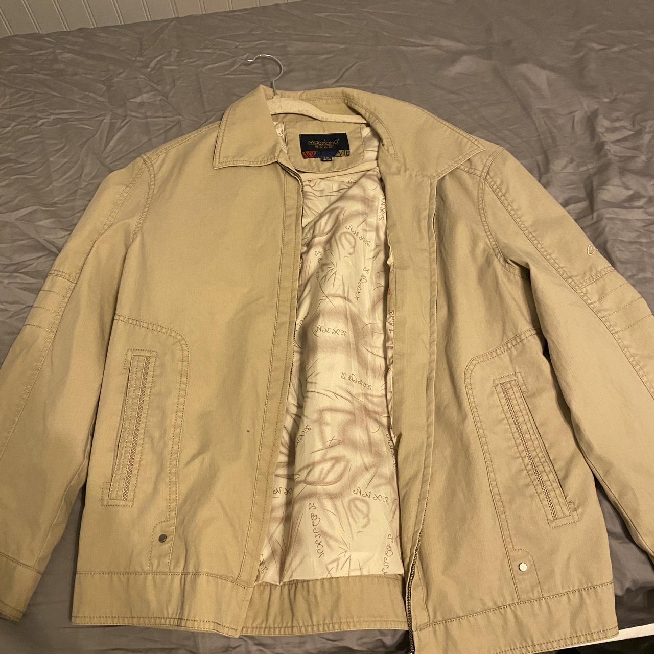 XXL jacket fits more like a large - Depop