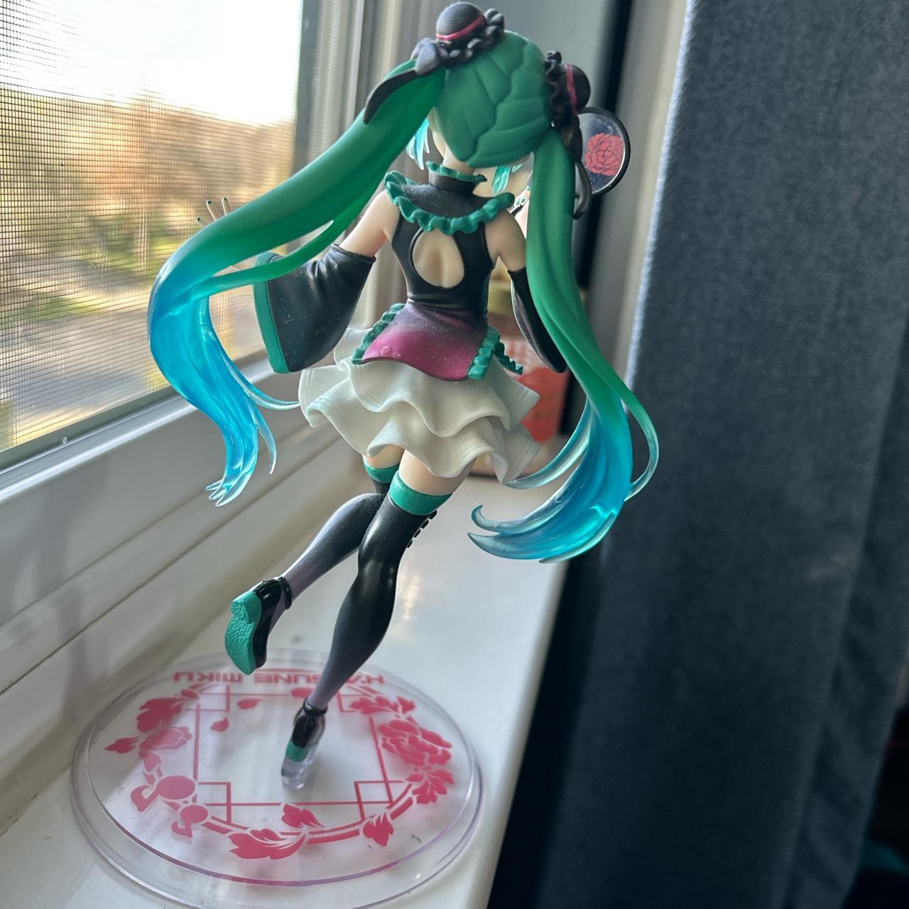 Hatsune miku figure rose themed -comes with themed... - Depop