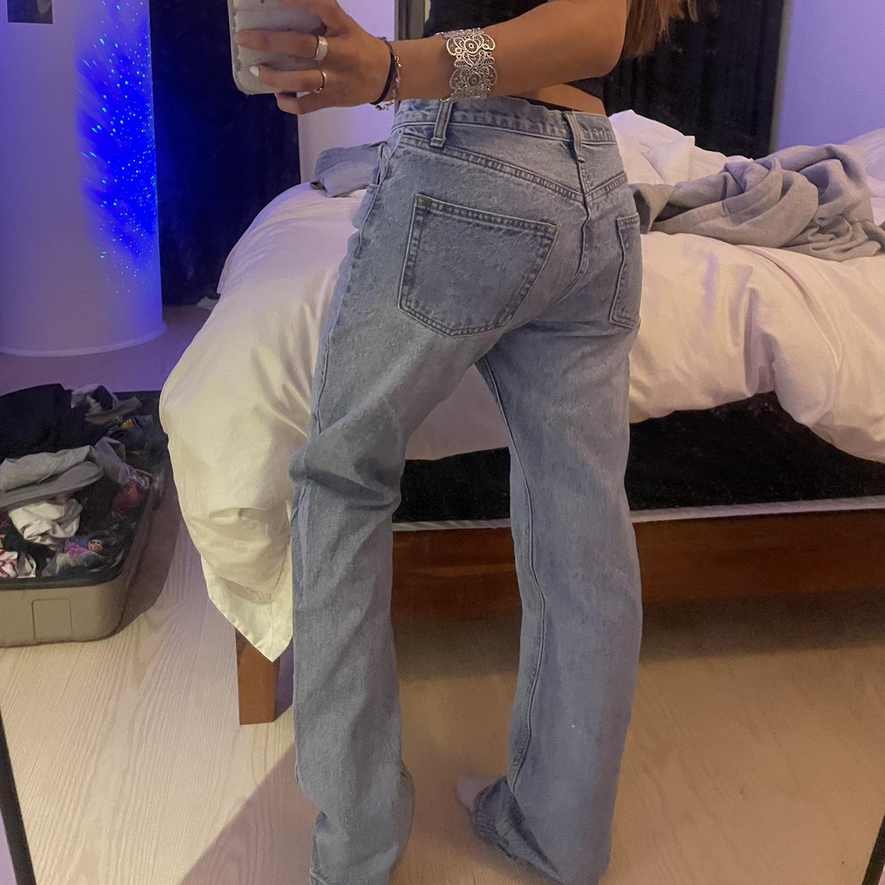 brandy melville low rise jeans👖 size s a lil stain... - Depop