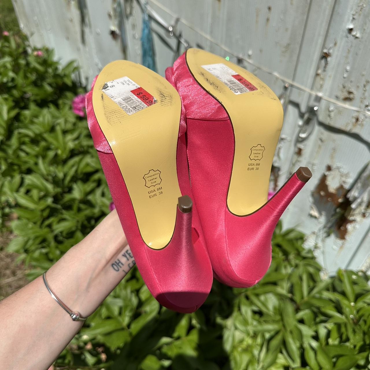 Nina Women's Pink Footwear | Depop