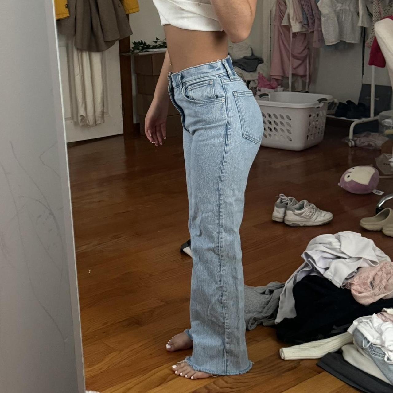 Abercrombie & Fitch the 90s Relaxed Jean High rise.... - Depop