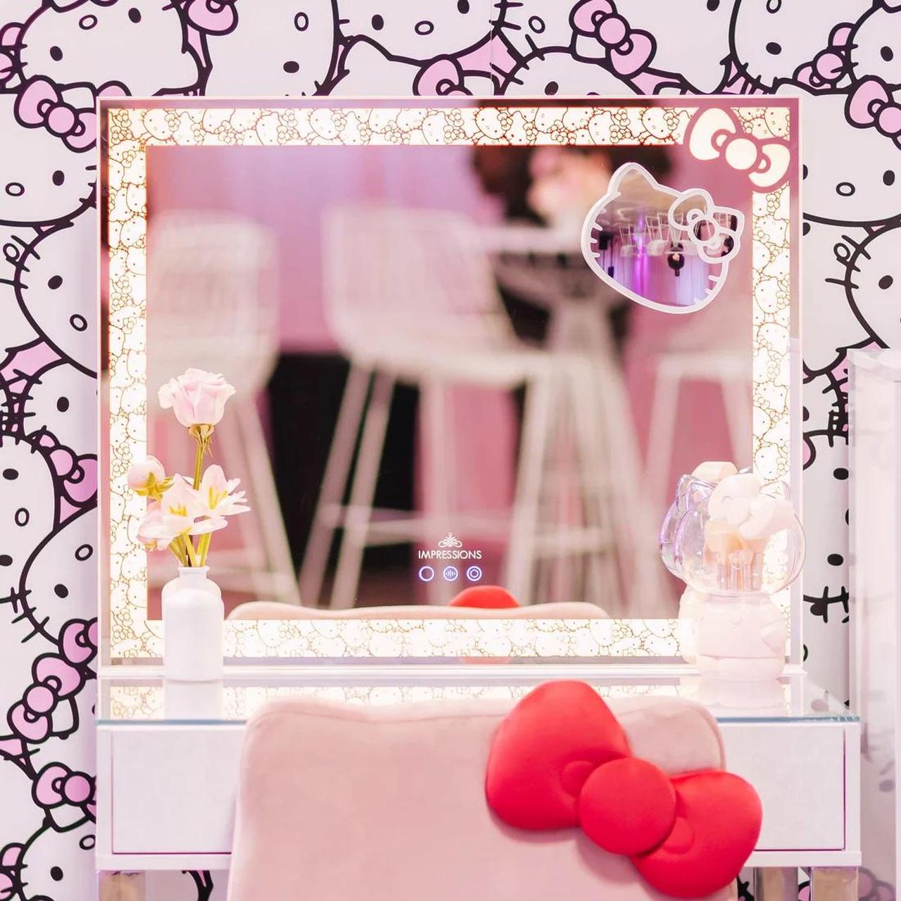 Hello Kitty vanity mirror with lights #HelloKitty... - Depop