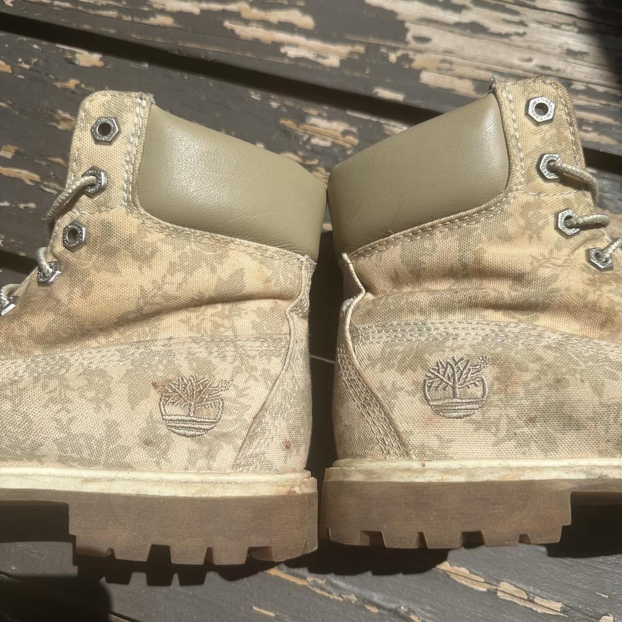 🌼 Floral Print Timberlands 🌼 〰️ Cute and quality... - Depop