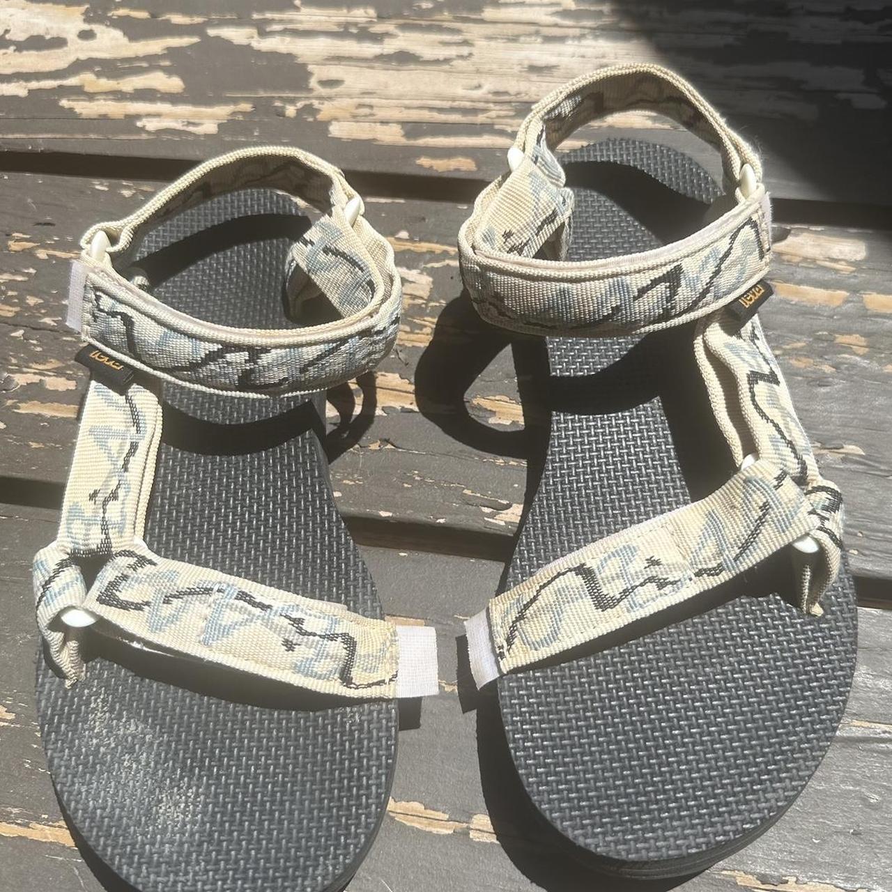 🌀 Cute Teva Sandals 🌀 〰️ Classic style Tevas with... - Depop