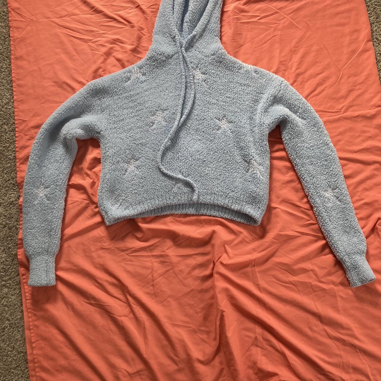cropped fuzzy star hoodie - Depop