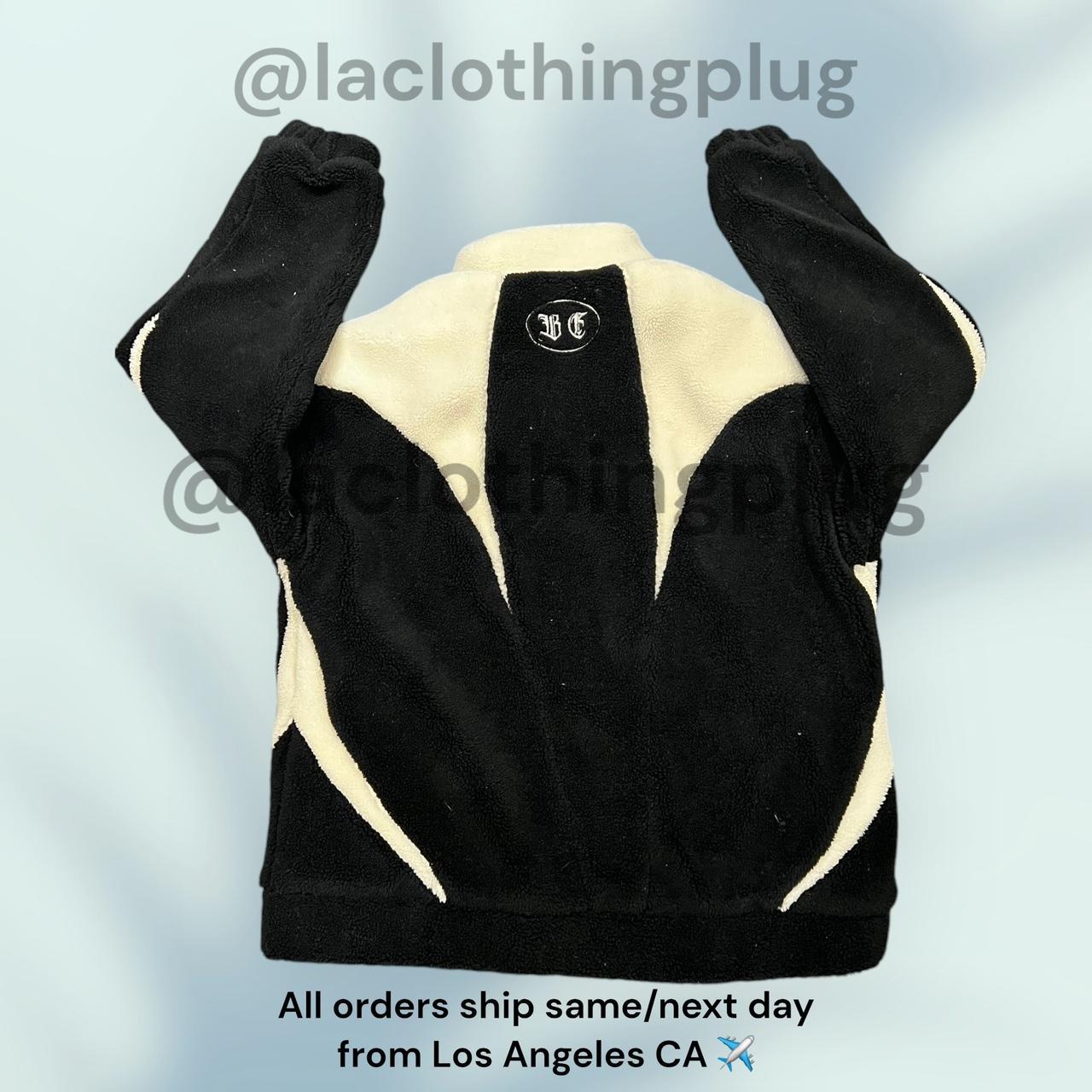 Fuzzy Fleece Quilted Jacket 🐑 Size: M, could fit an... - Depop