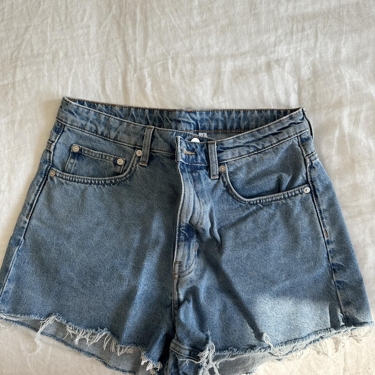 Weekday shorts - Depop
