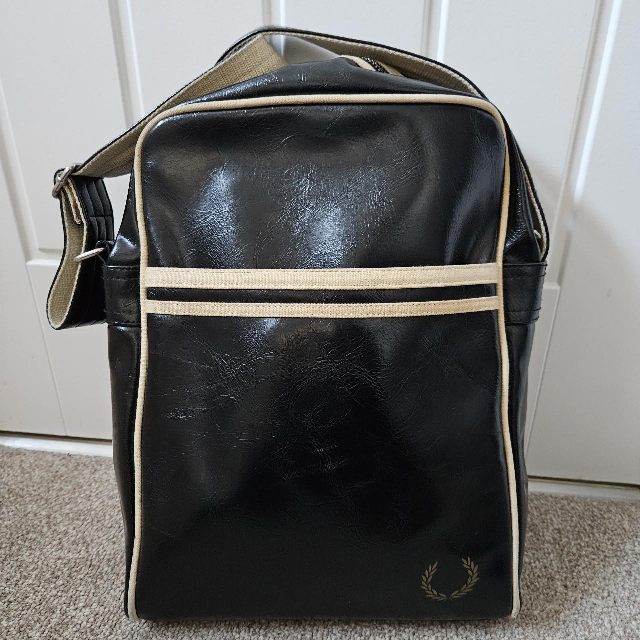 Fred perry bag From a smoke free home - Depop